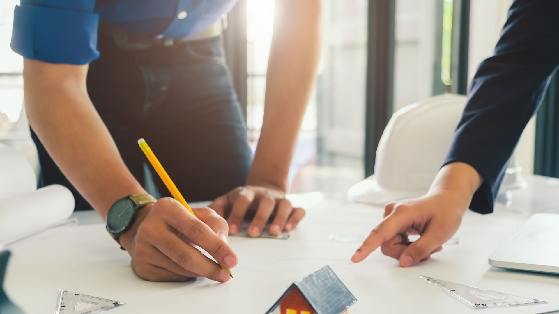 Are Builders Directories Worth It? A Better Alternative Exists