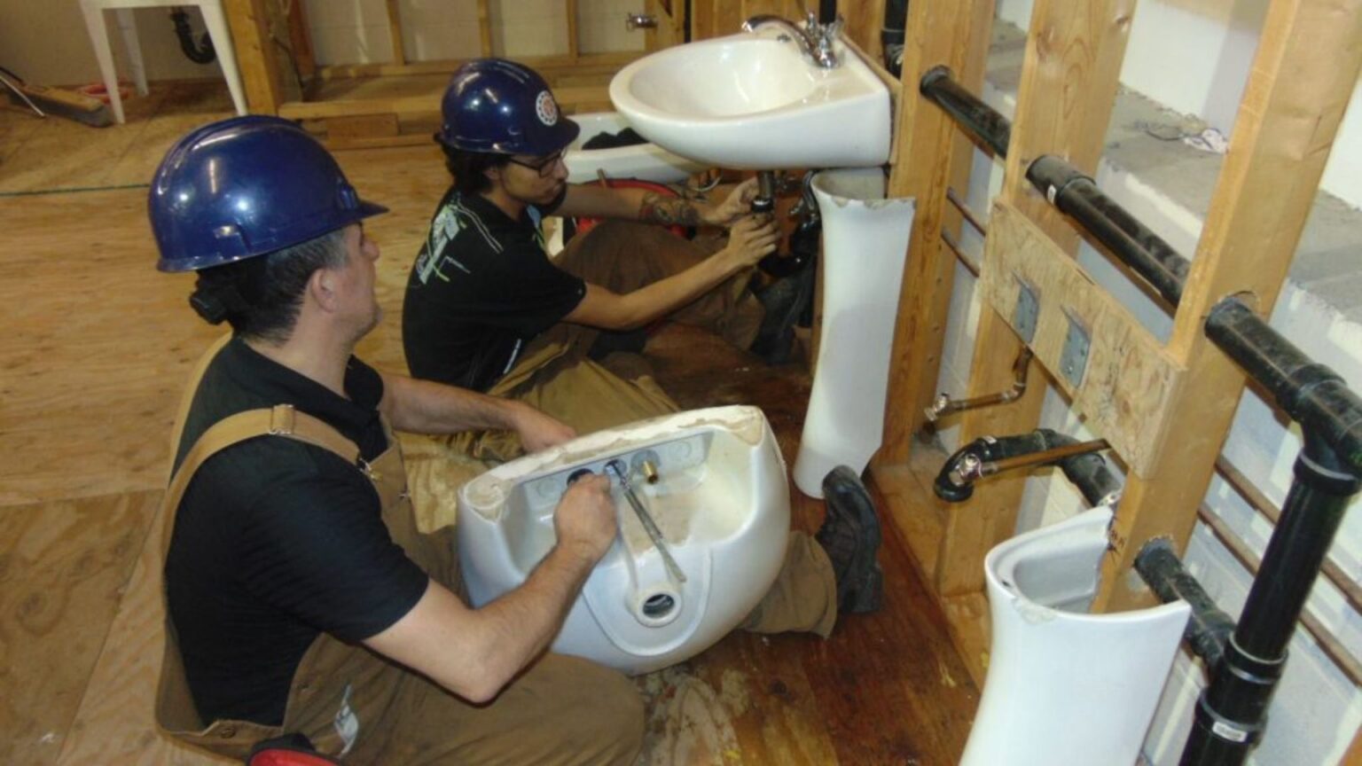 How Does A Plumbing Apprenticeship Work? A Full Guide